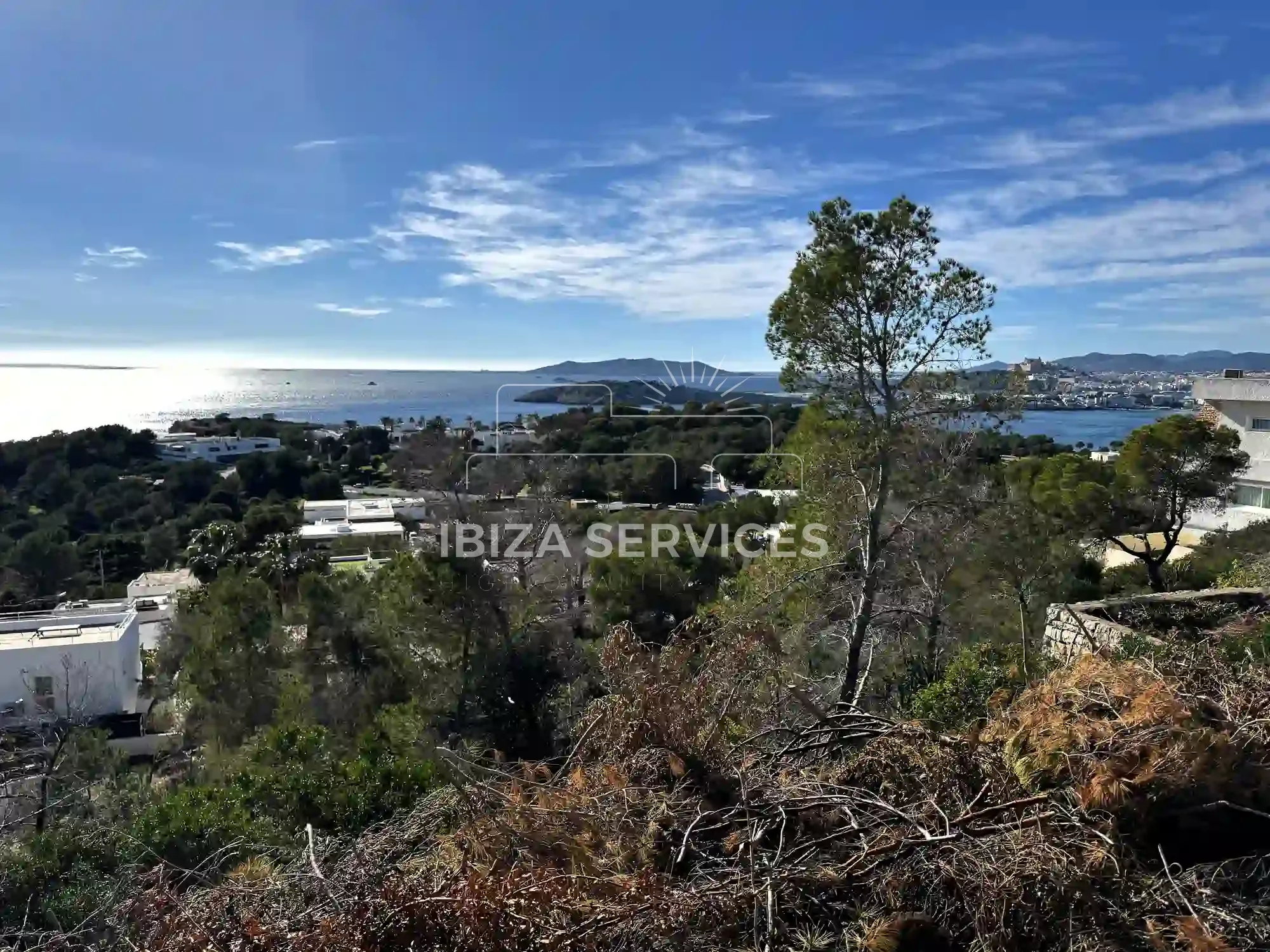 Cap Martinet – Uitzonderlijk stedelijk perceel met panoramisch zeezicht ...